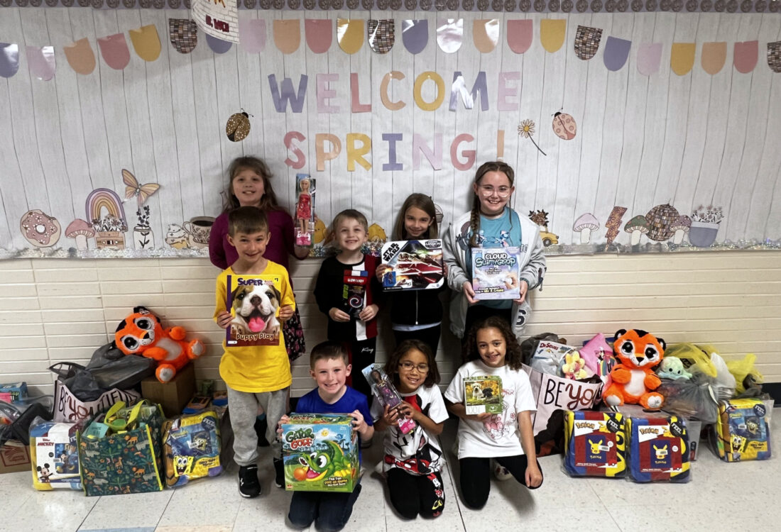 Robb, MH elementary students donate to children’s hospital | News ...